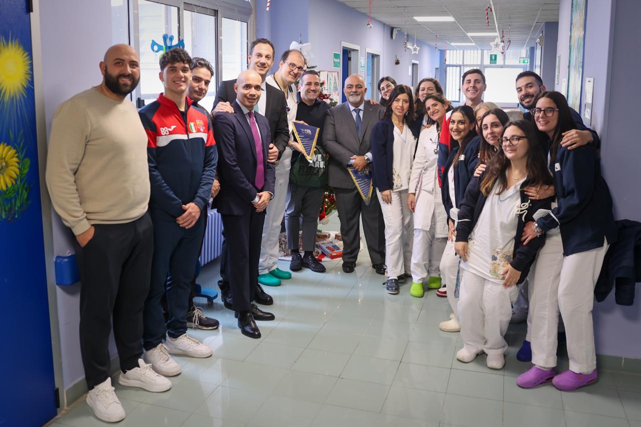 Stefano Castiglia in visita presso l'Ospedale Santa Maria della ...